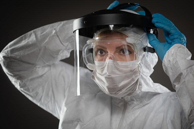 A Guide On How To Properly Use PPE For Health Workers - Health Benefits