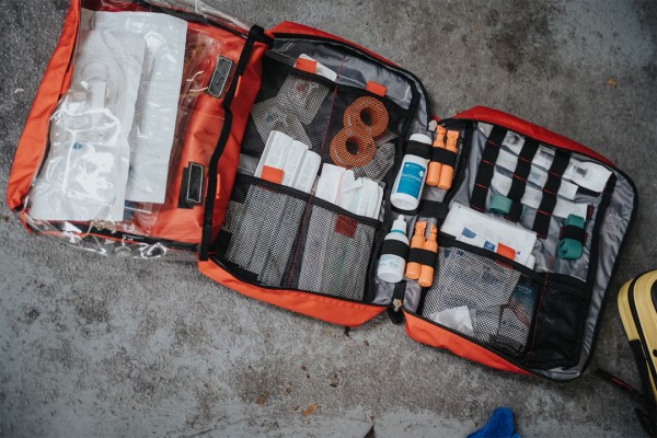 What Items Should A Professional First Aid Kit Consist Of?