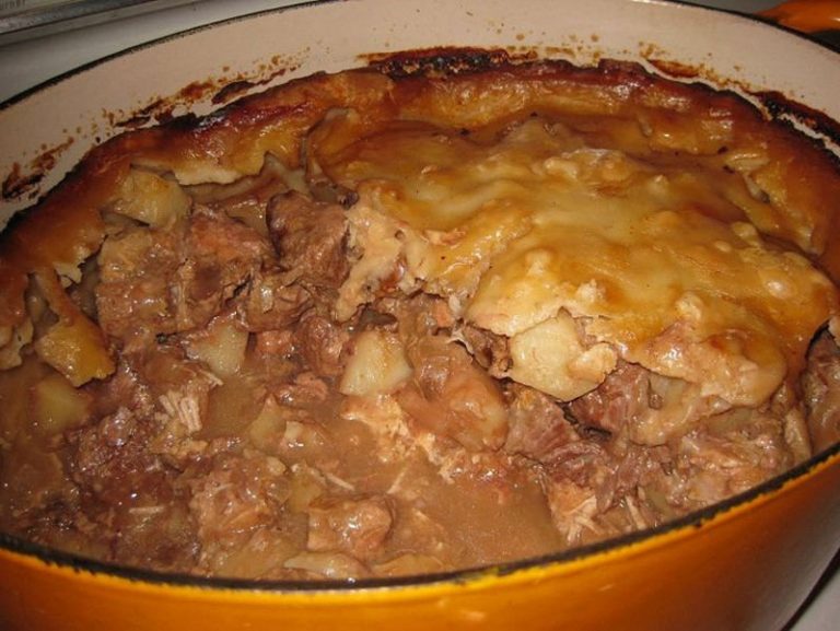 Sea-pie - Definition of Sea-pie