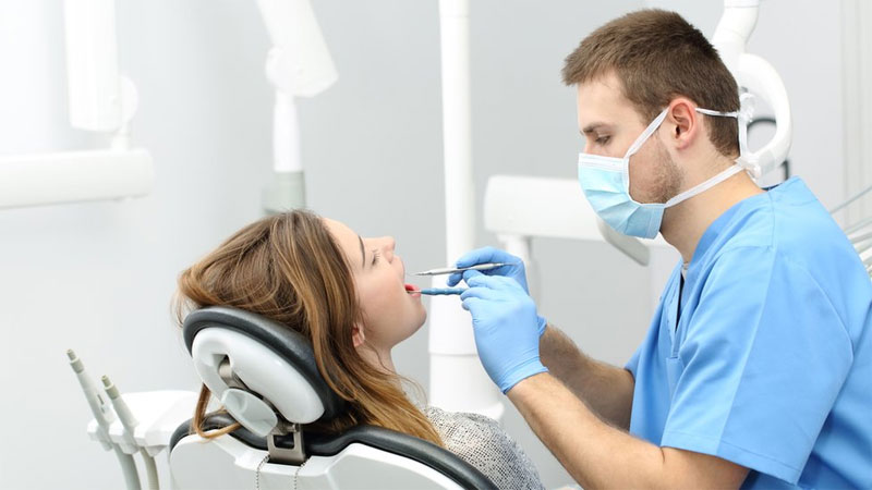 Dentist - Definition of Dentist